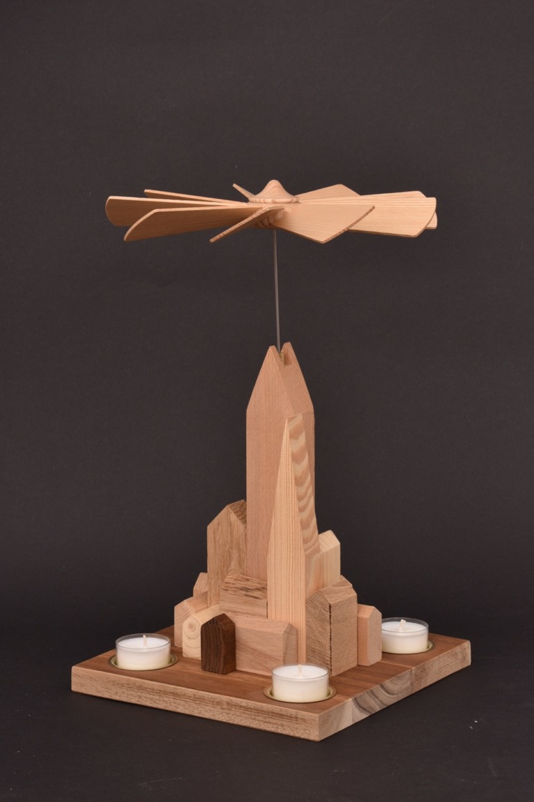 008_individuelle-Pyramide-aus-Holz - Ballbirds